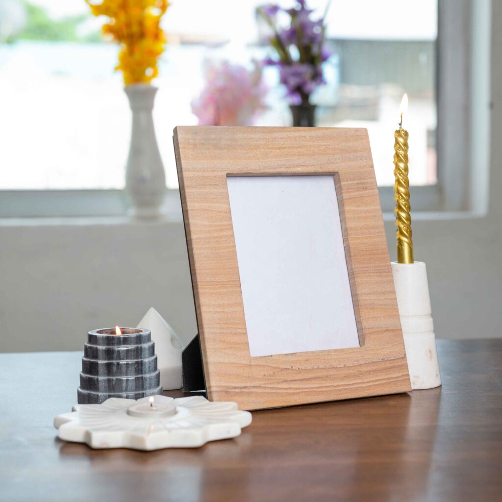TEAK SANDSTONE PHOTO FRAME - LUXLINA